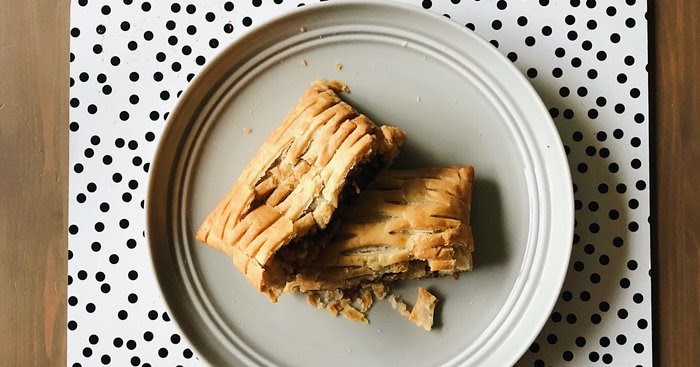 Greggs Vegan Steak Bake Review | becc4 / A Salisbury Food and Lifestyle ... Greggs Vegan Steak Bake Review | becc4 / A Salisbury Food and Lifestyle ...