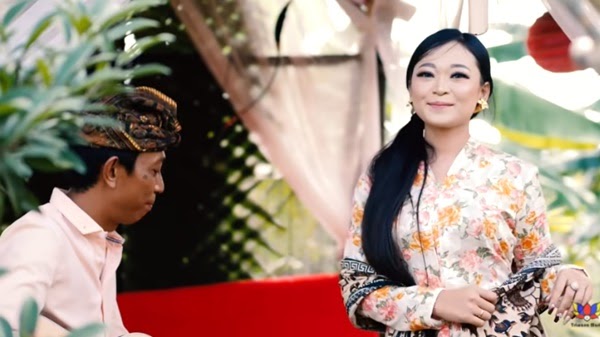 Lirik Lagu Krupukan - AA Raka Sidan & Ocha Putri - akriko.com