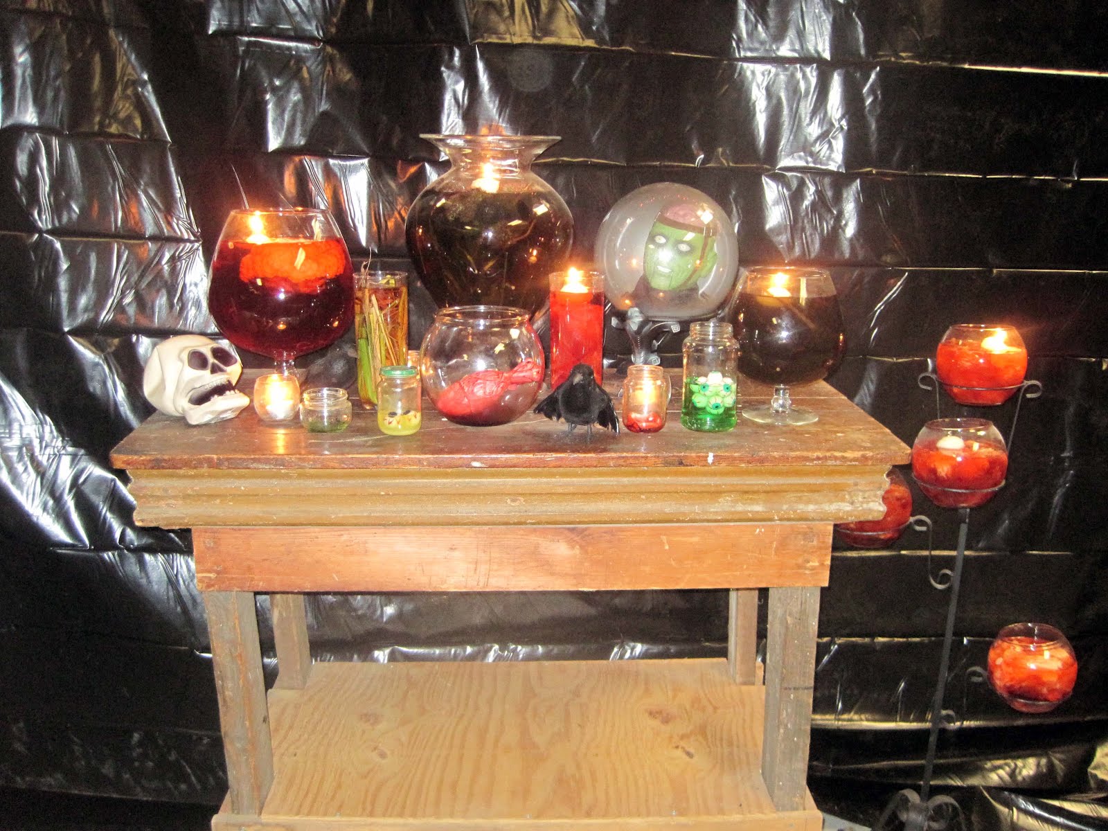 Midwest Parties: Spooky Lab Halloween Party - Age 6