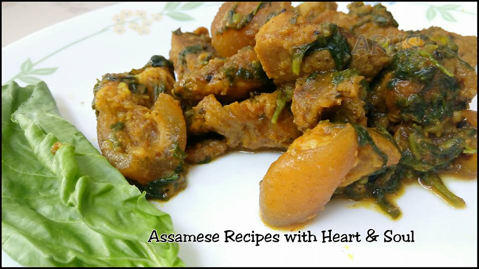 Assamese Recipes: Paleng xaakor logot Gahori Manxo ( Pork meat cooked ...