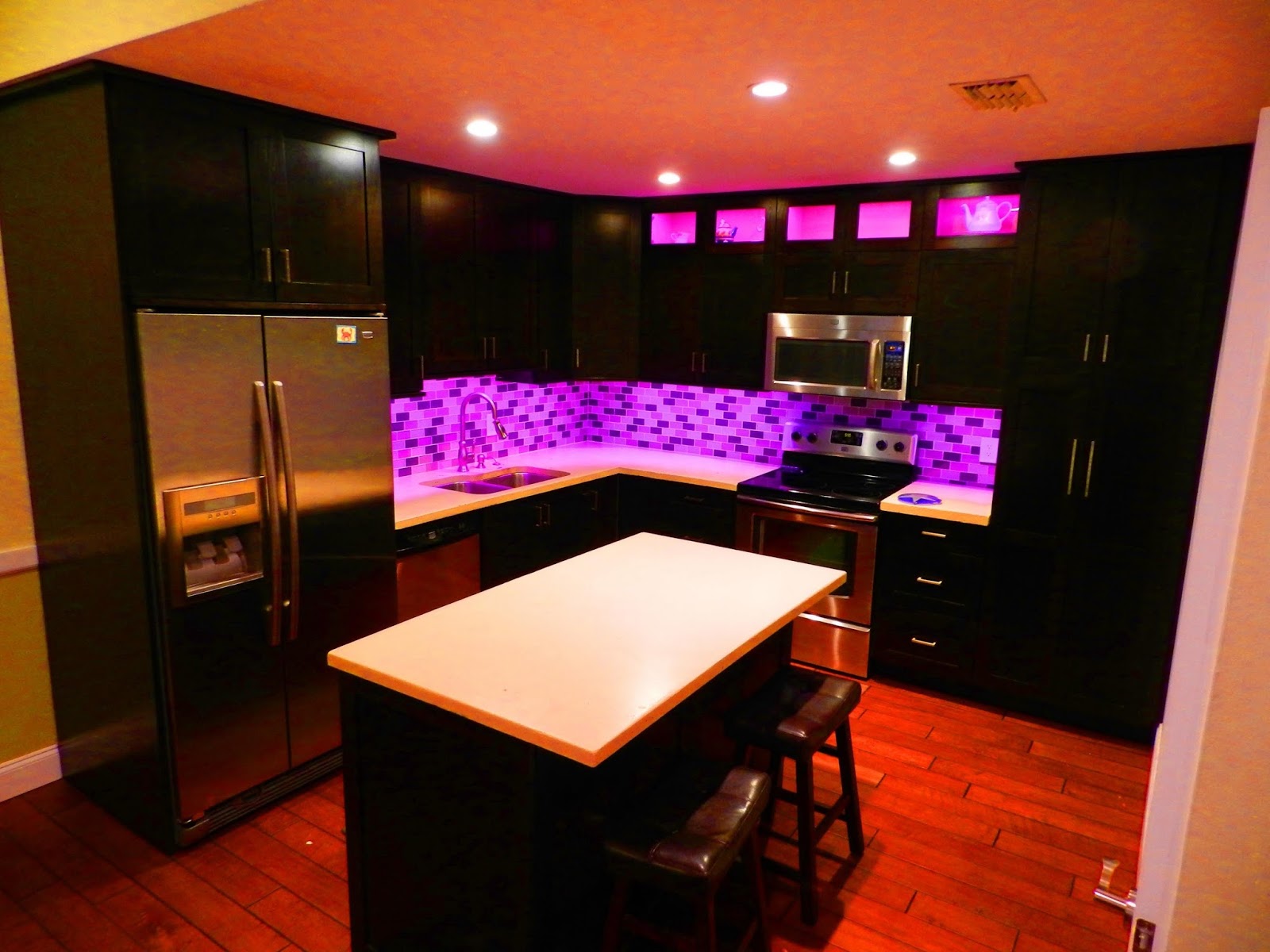 8 Ideas Of Best Under Cabinet LED Lighting for Your Kitchen Remodel ...