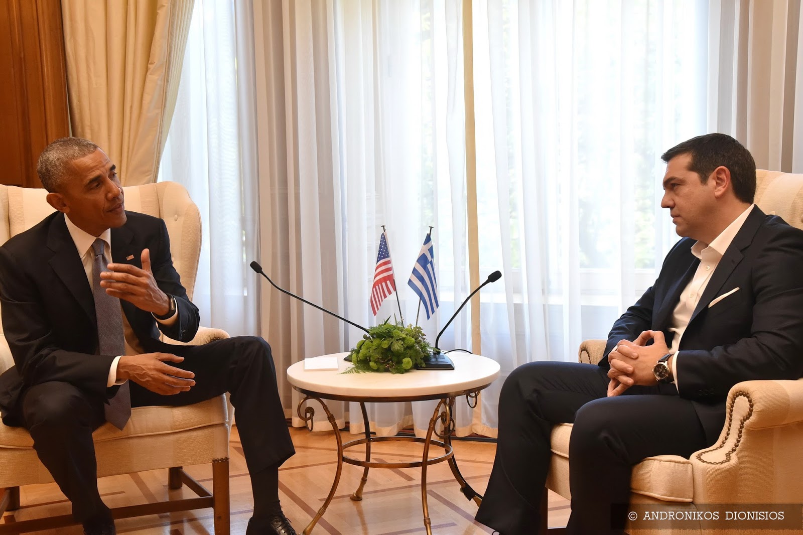 ΤΣΙΡΙΓΟ FM: Ο ΑΝΤΙΚΥΘΗΡΙΟΣ ΦΩΤΟΡΕΠΟΡΤΕΡ ΠΟΥ ΦΩΤΟΓΡΑΦΙΣΕ ΤΟΝ ΜΠΑΡΑΚ ...
