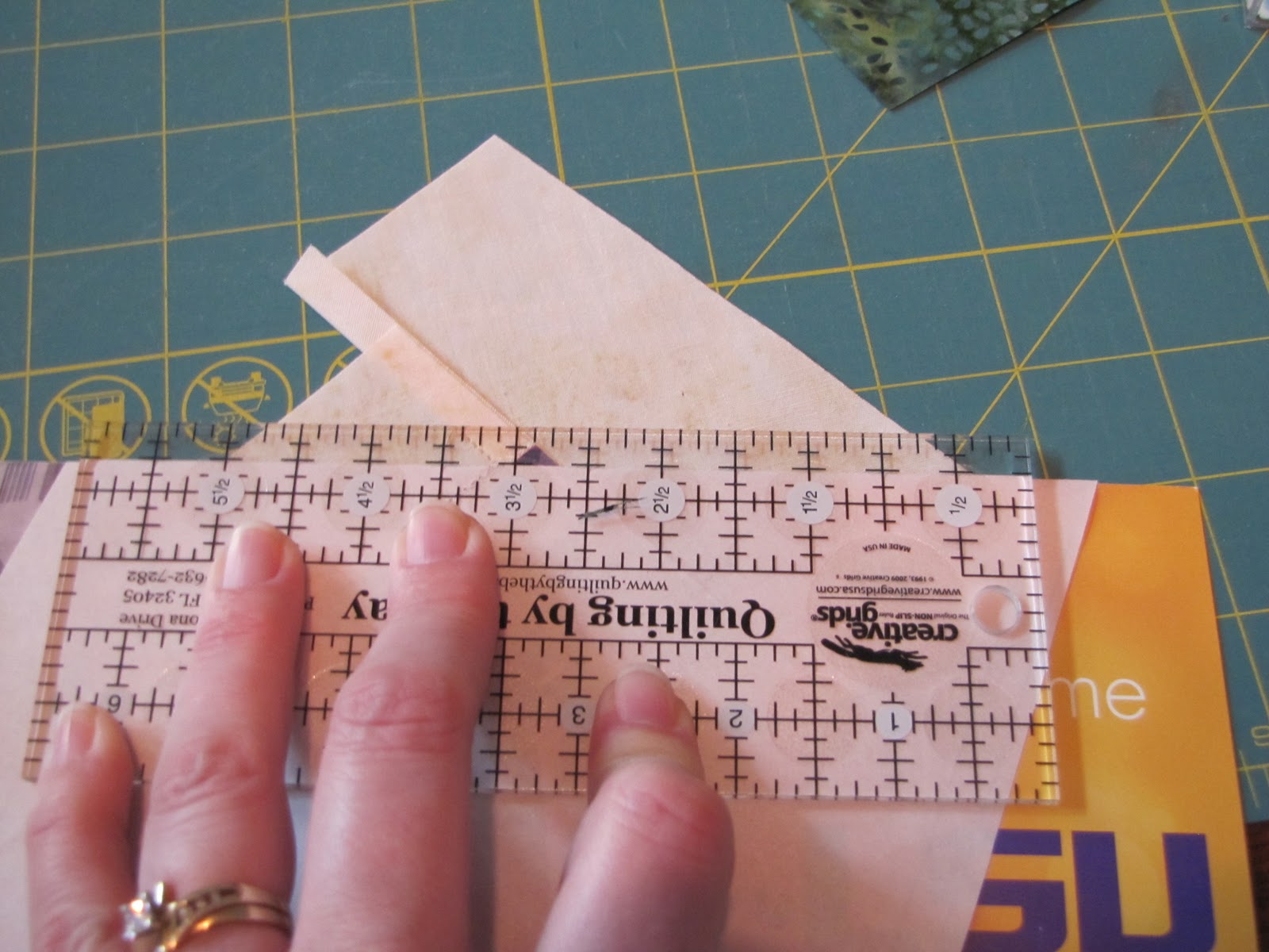 What a Hoot!: A Paper-Piecing (foundation) Tutorial, courtesy of BOM 5 ...
