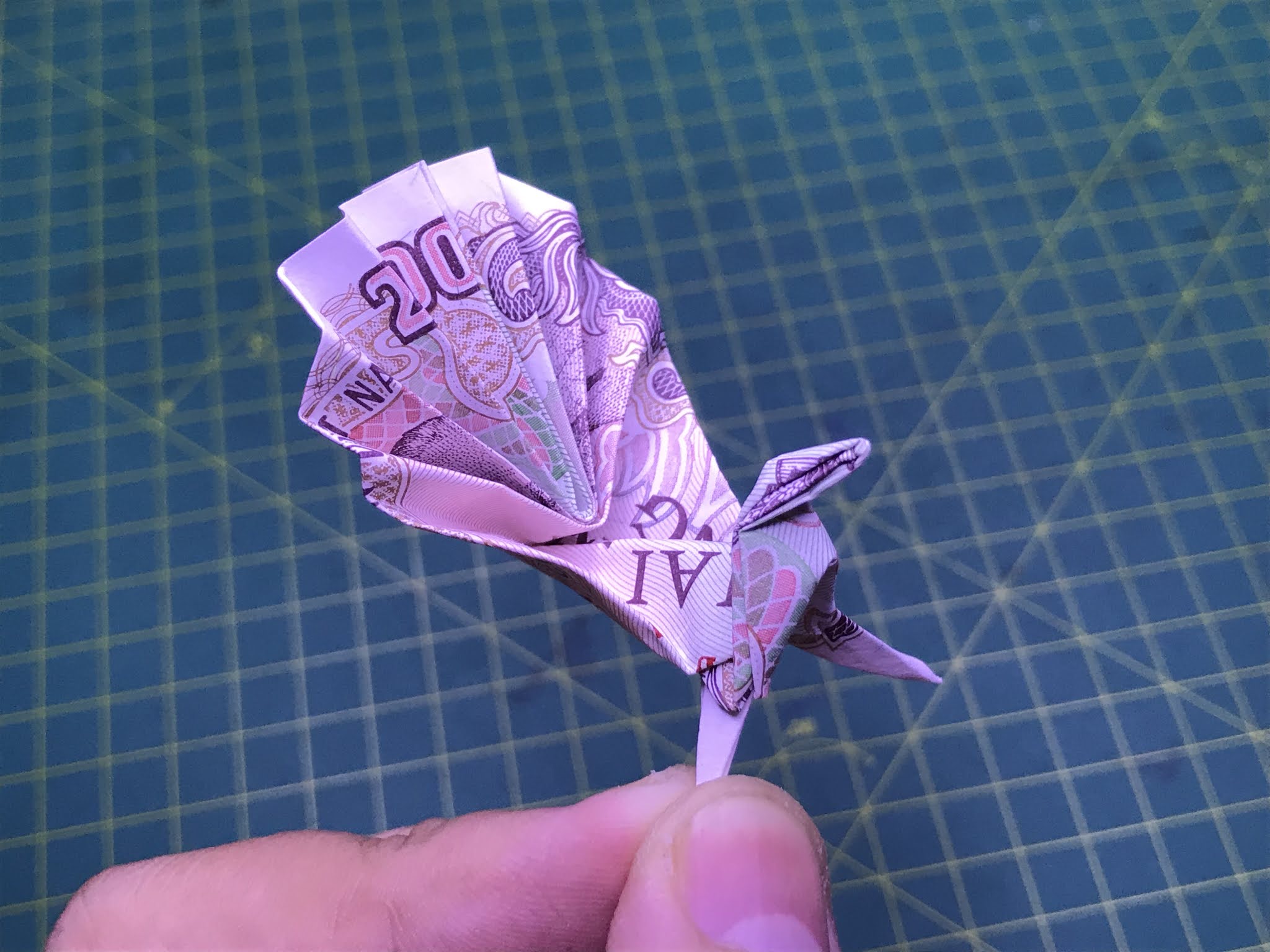 Cách gấp con công có chân bằng tiền giấy money origami crane with legs ...