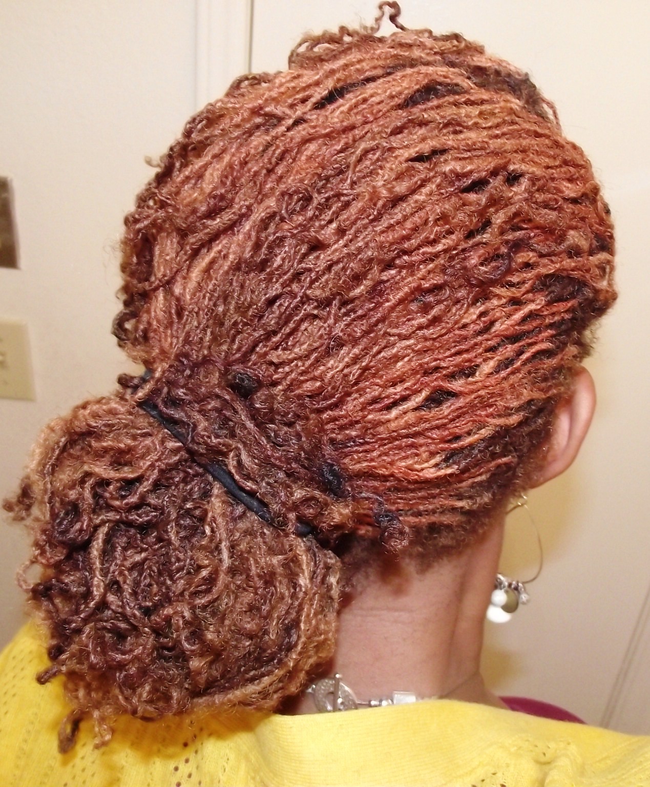 Naturally UniQue LOCKS: MY CURLY LOCK BUN!!