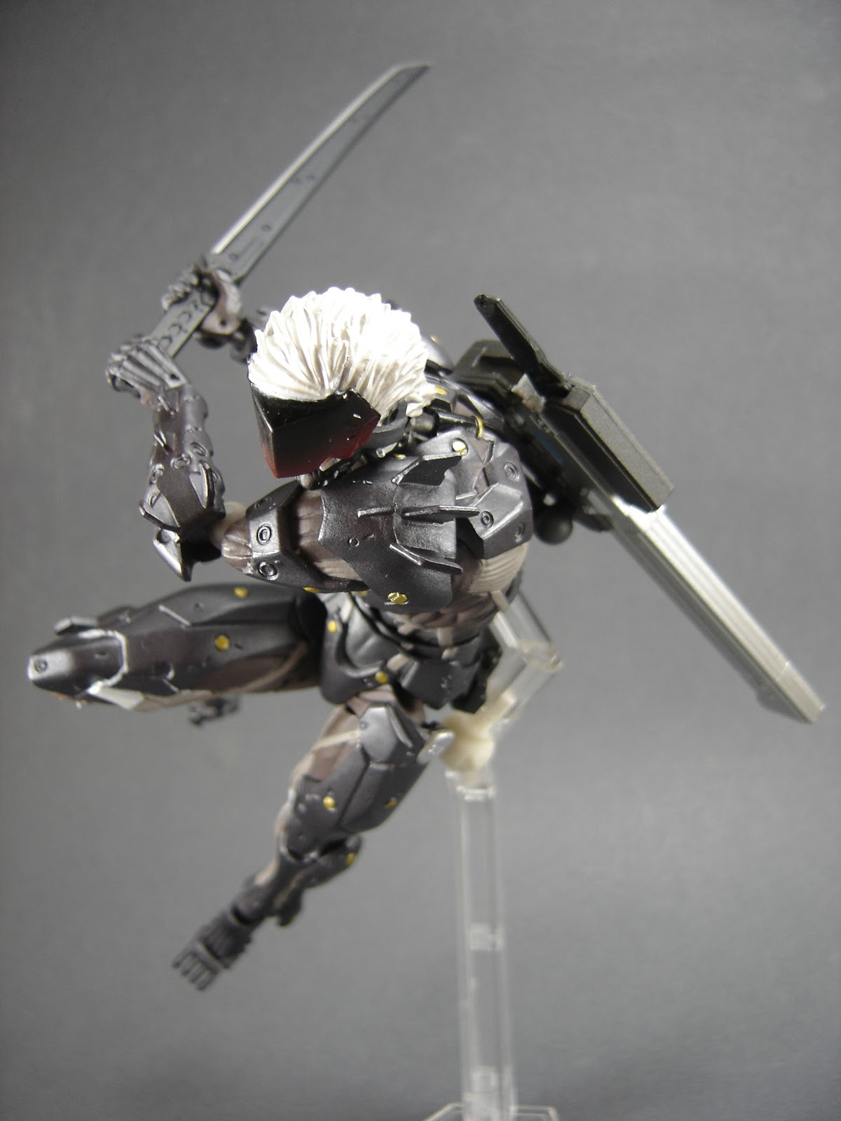 Lightning Ace's gundams: Revoltech Raiden from metal gear rising ...