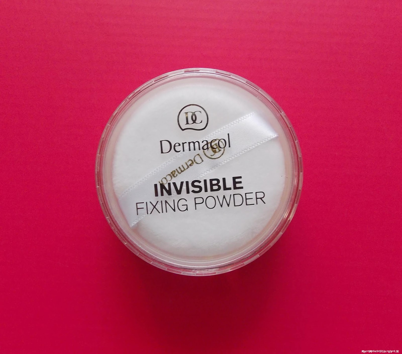 Invisible Fixing Powder alebo Ikona v zlatom - My Cosmetic Tests