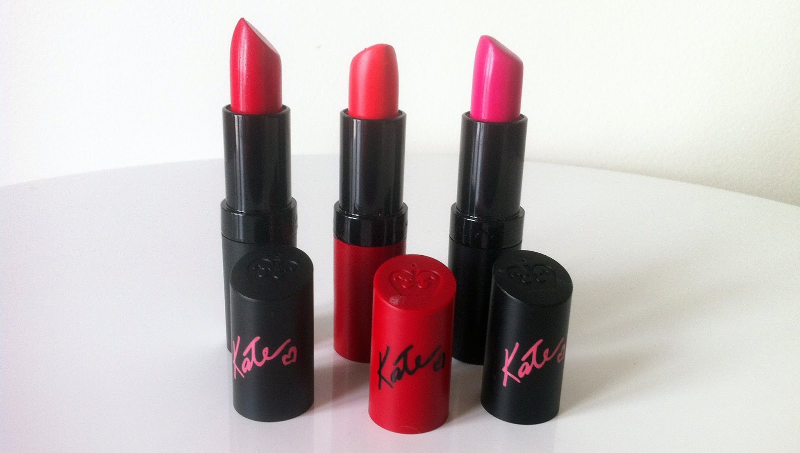 Le Blog d'Ella: Must Buy Alert ! Les rouges à lèvres Kate Moss by Rimmel