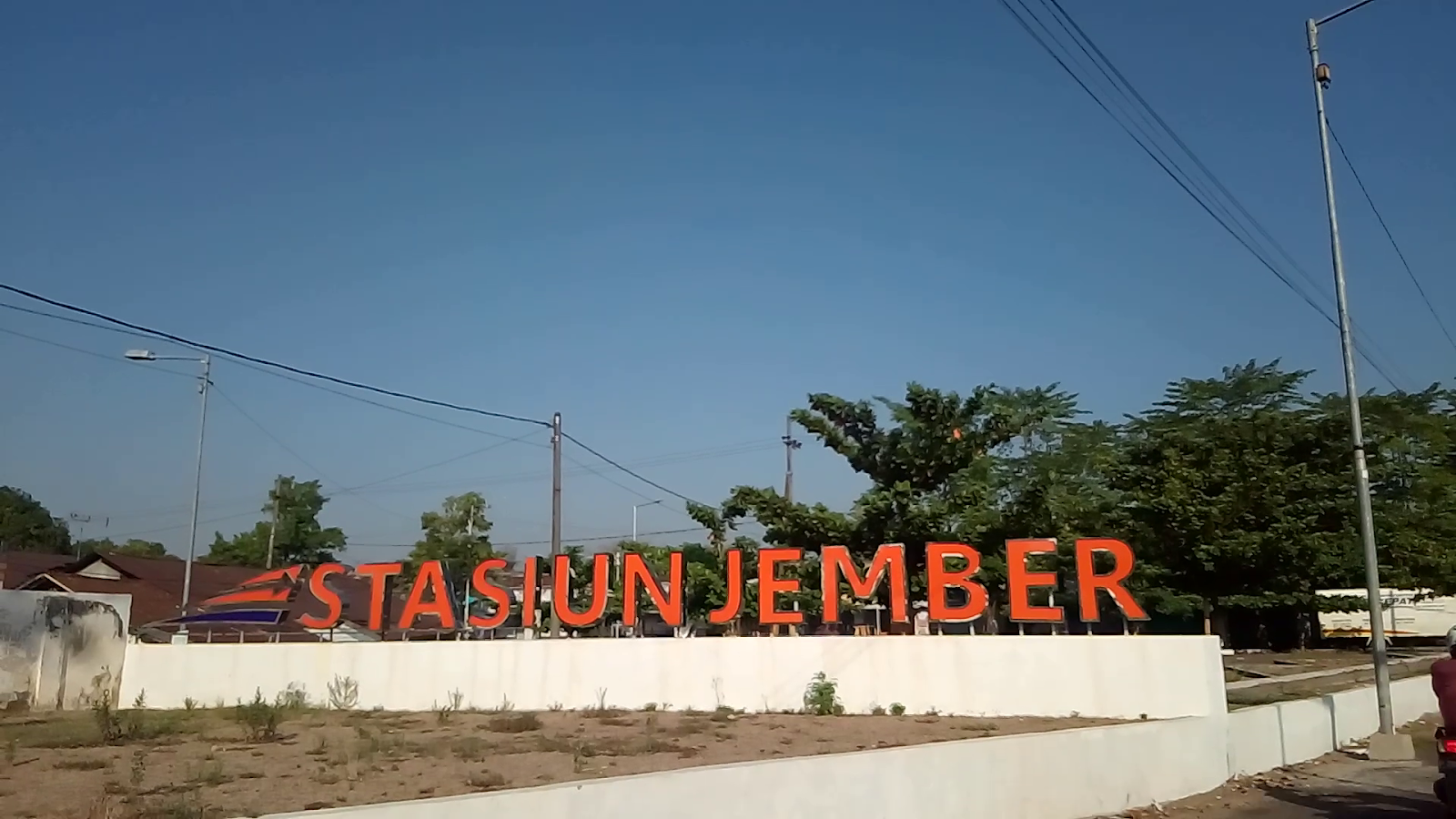 My Life's Journey: Pengalaman Naik Kereta Api dari Stasiun Jember ke ...