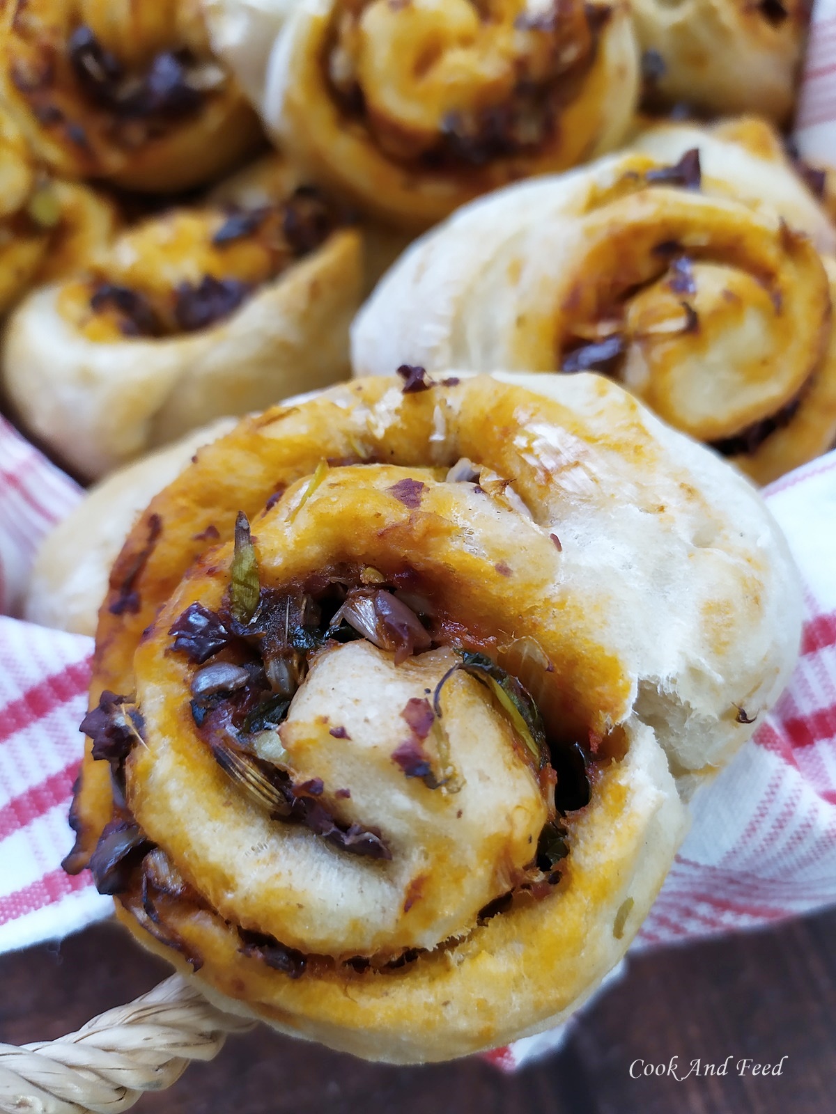 Ρολάκια Με Ελιές / Olive Rolls | Cook And Feed