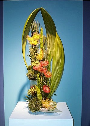 New Garden Club Journal: Dramatic Creative Floral Designs