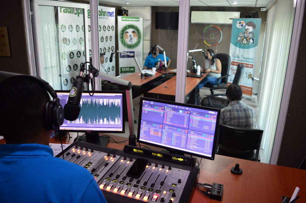No nos olvidamos de Honduras: Radio Progreso cumple 64 años de estar al ...