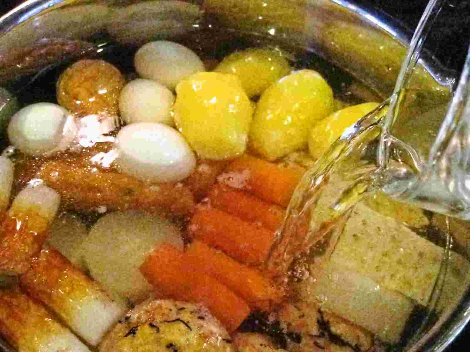 Recipes for Tom: Oden / fishcake, tofu and daikon radish stew