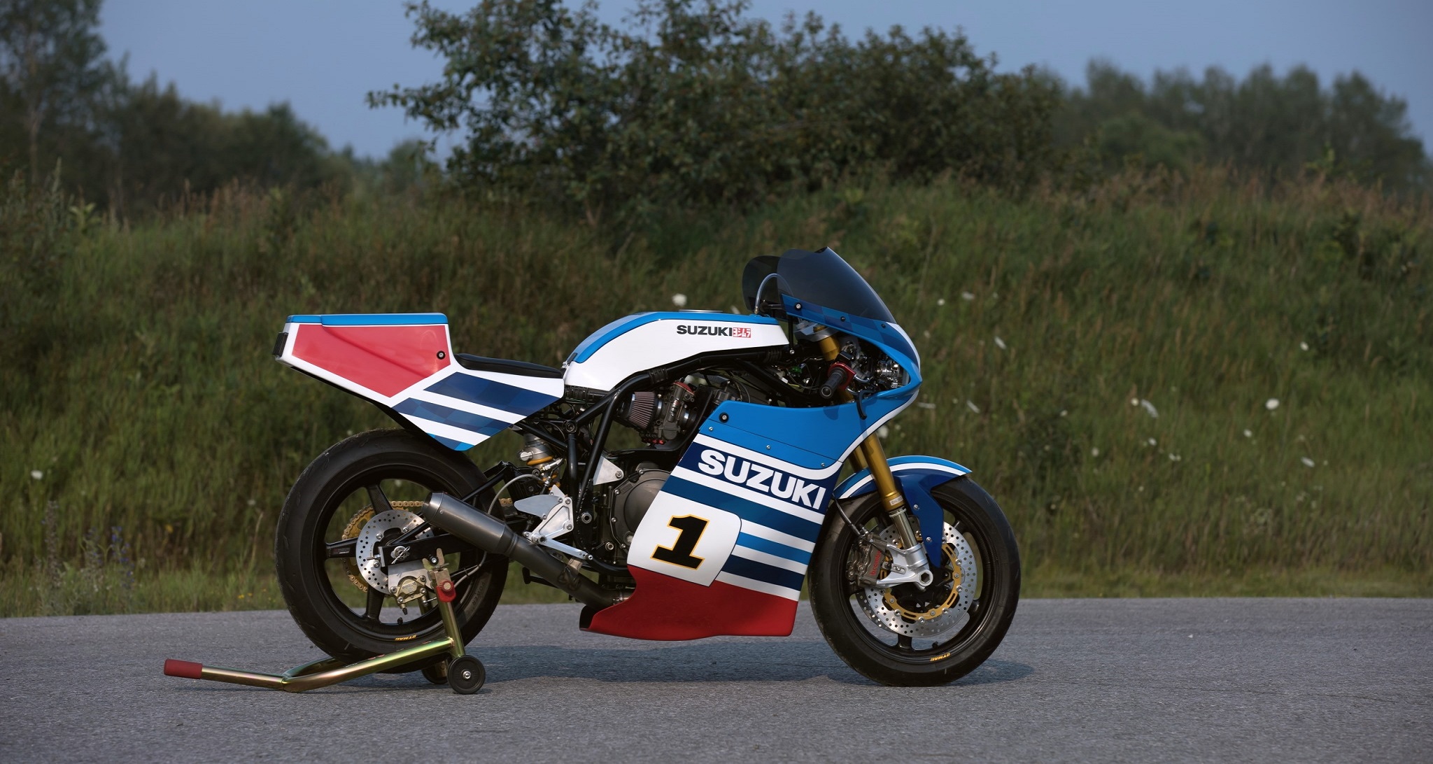 Suzuki XR69 TRIBUTE - RocketGarage - Cafe Racer Magazine
