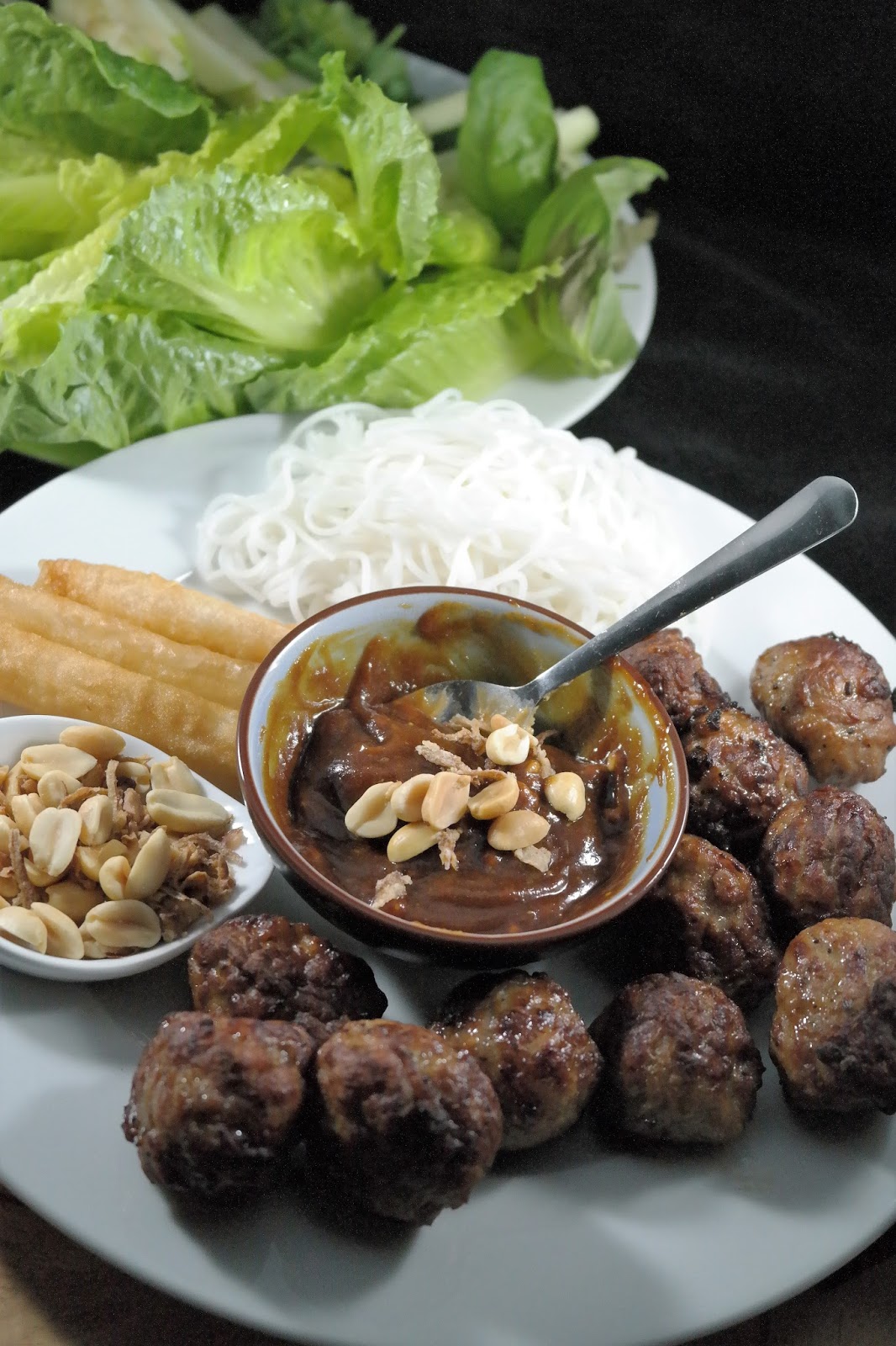 Shortcut 'Nem Nuong': Vietnamese Meatball Spring Rolls
