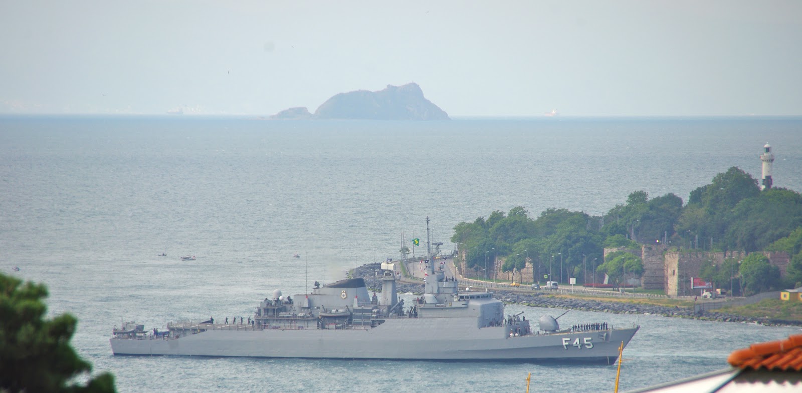 WARSHIPS ON THE BOSPHORUS: F 45 BNS UNIAO- BRAZILIAN NITEROI CLASS FRIGATE