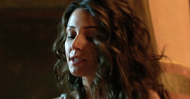 Katching My I Michelle Keegan Has Steamy Sex Scene In Plebs And