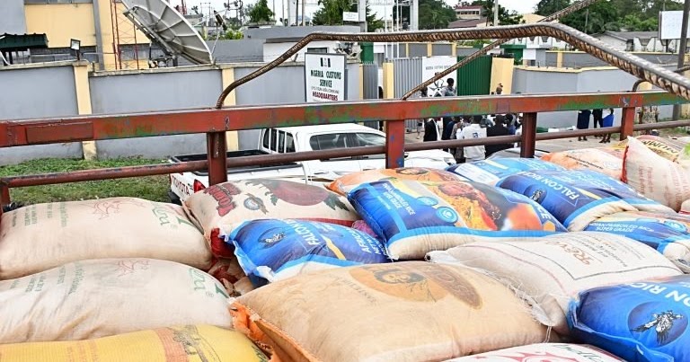 PHOTOS: Oyo hands over ‘rejected rice’ to customs | Nigerian News ...