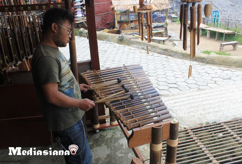 15 Alat Musik Tradisional Jawa Barat yang Perlu Kamu Tahu - Mediasiana ...
