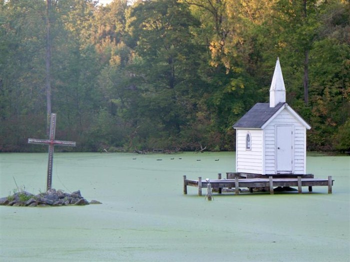 Pix Grove: World's Smallest Church