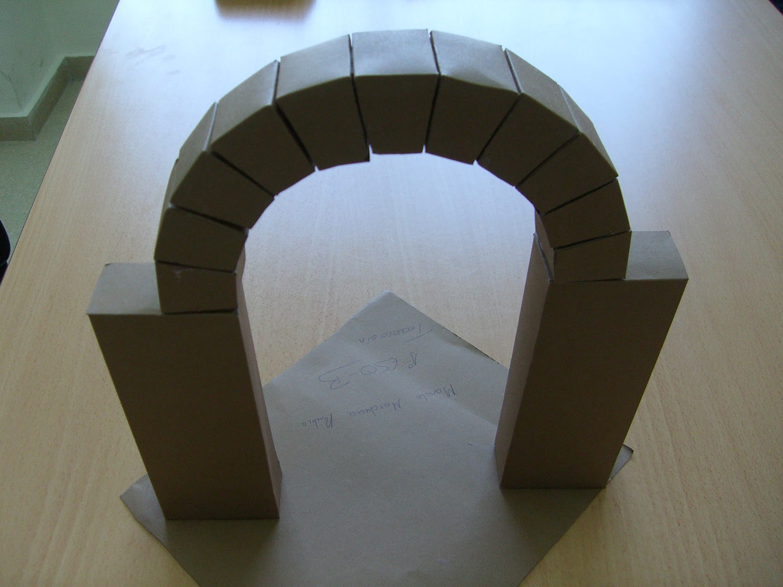 Tecnología escolar - E.S.O.: PROYECTO: Arco de medio punto