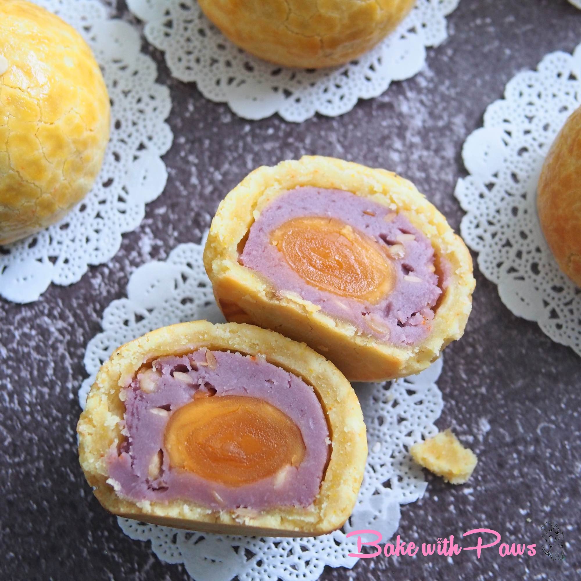 Shanghai Mooncake - BAKE WITH PAWS