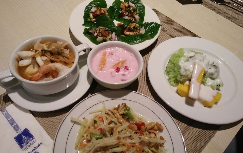 BUFFET RAMADAN MENU THAI DI CHAKRI PALACE KLCC
