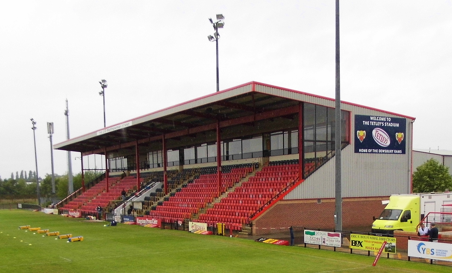 We all stand together: DEWSBURY RAMS NIPPED BY THE BULLDOGS OF BATLEY