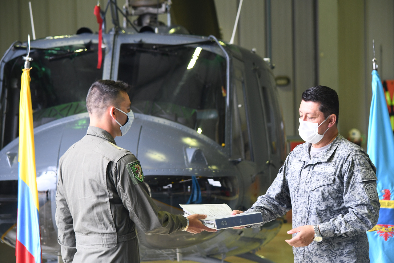 Fuerza Aérea Colombiana culmina modernización de sus Uh-1H