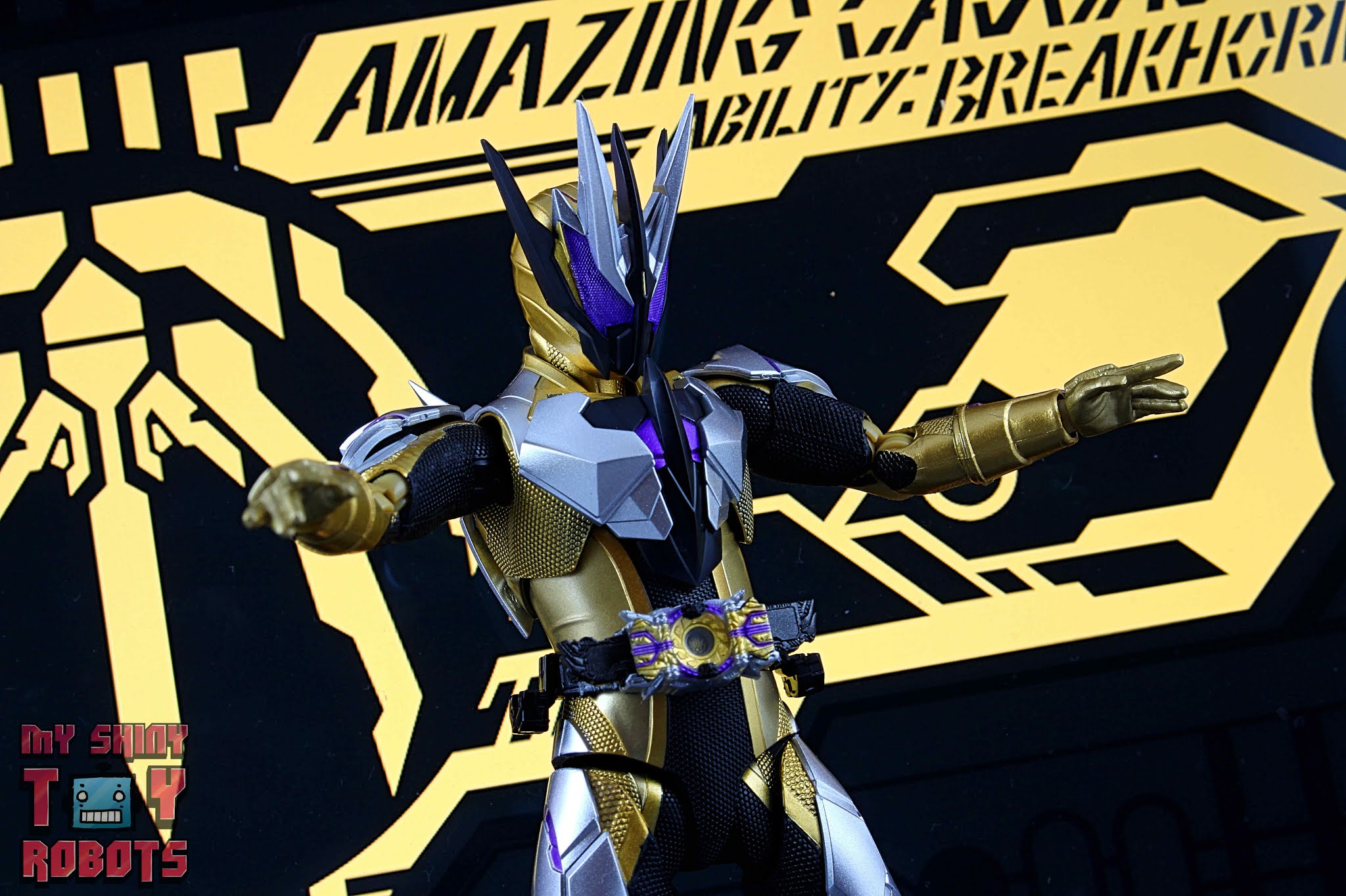 My Shiny Toy Robots: Toybox REVIEW: S.H. Figuarts Kamen Rider Thouser