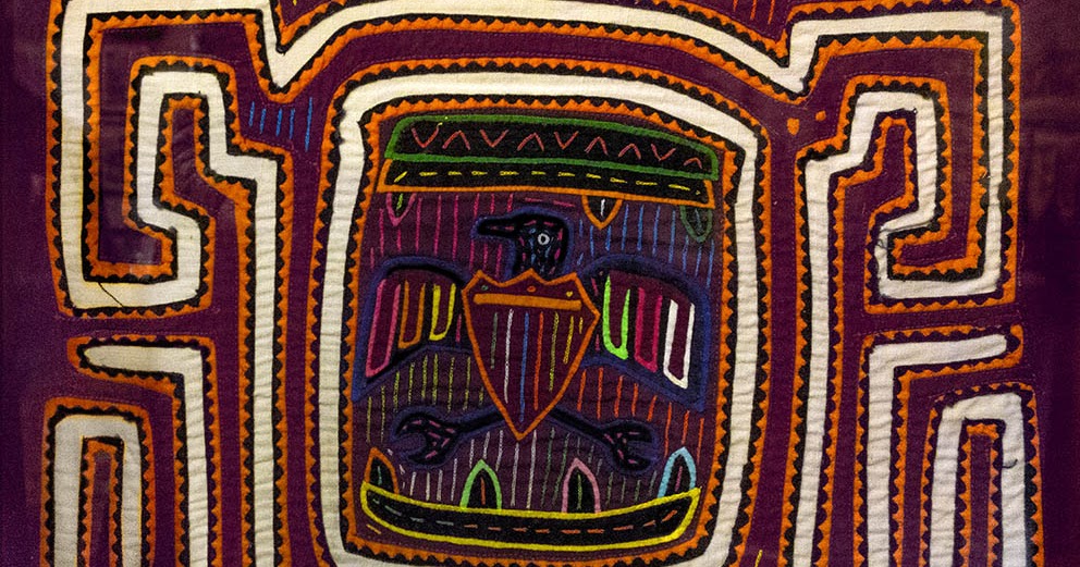 Luz y artes: Una pieza de arte textil llamada "Mola" de Colombia