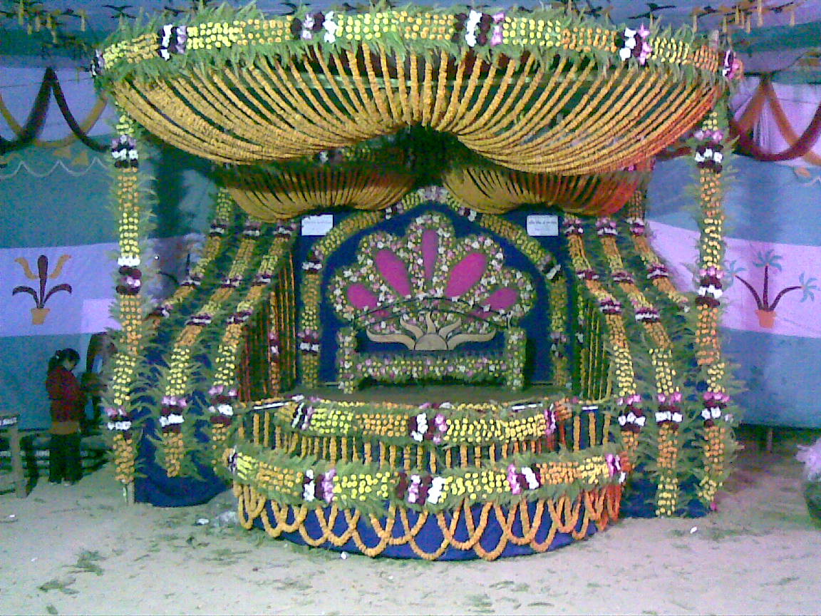 Wedding programs: Gaye Holud or Biye Simple Stage Design Gaye Holud or ...