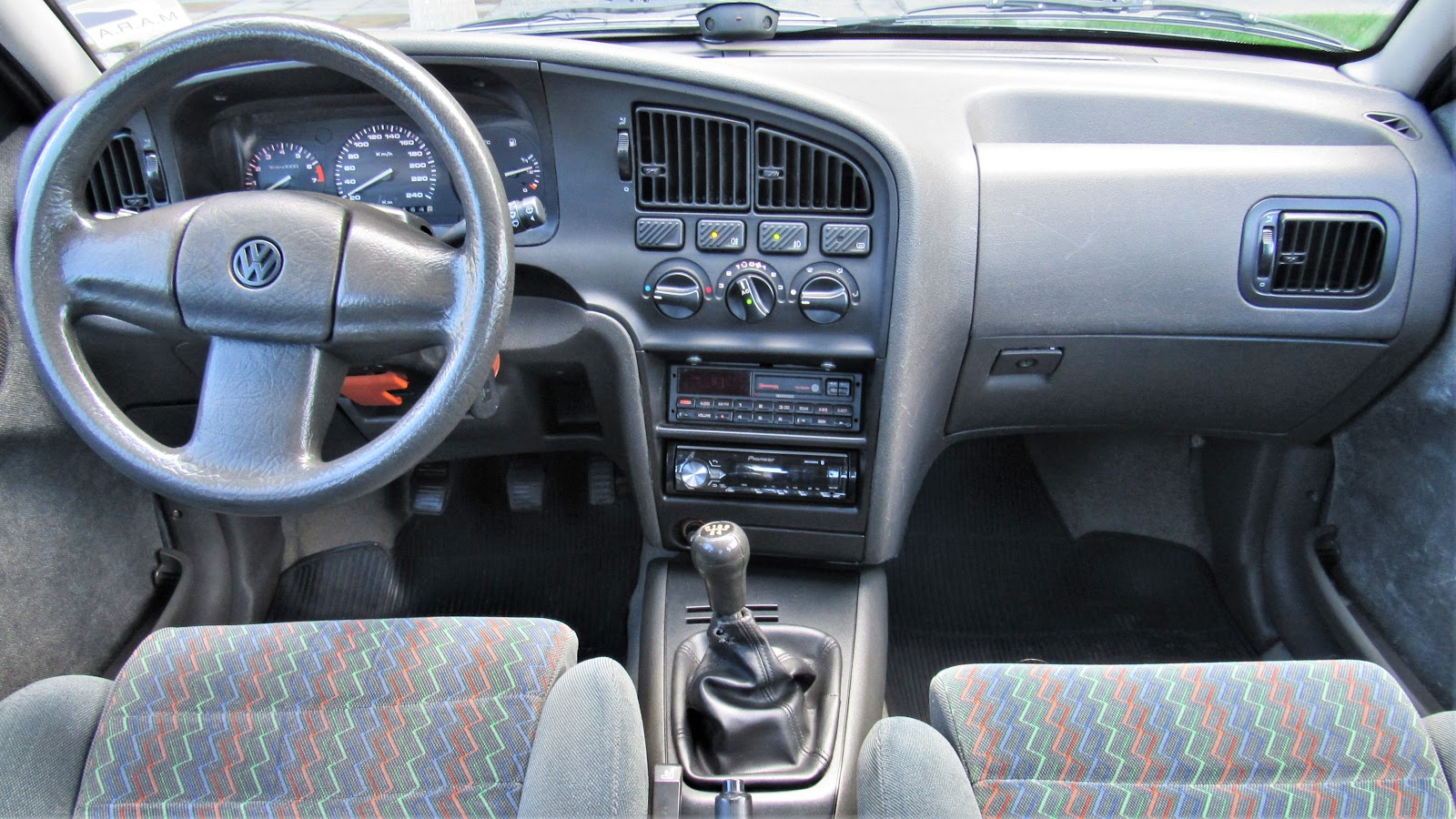 A sensação de guiar o Volkswagen Pointer GTi 1996!