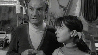 Backdoor Divas: Sci Fi Sunday - Remembering Doctor Smith