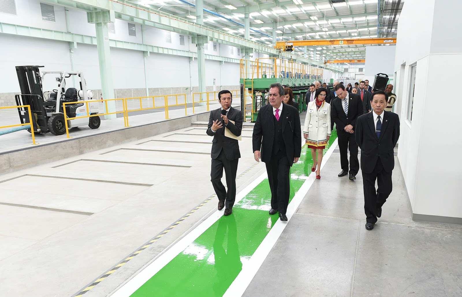 Inaugurada la nueva planta de Suncall Technologies - Cortando por Lozano