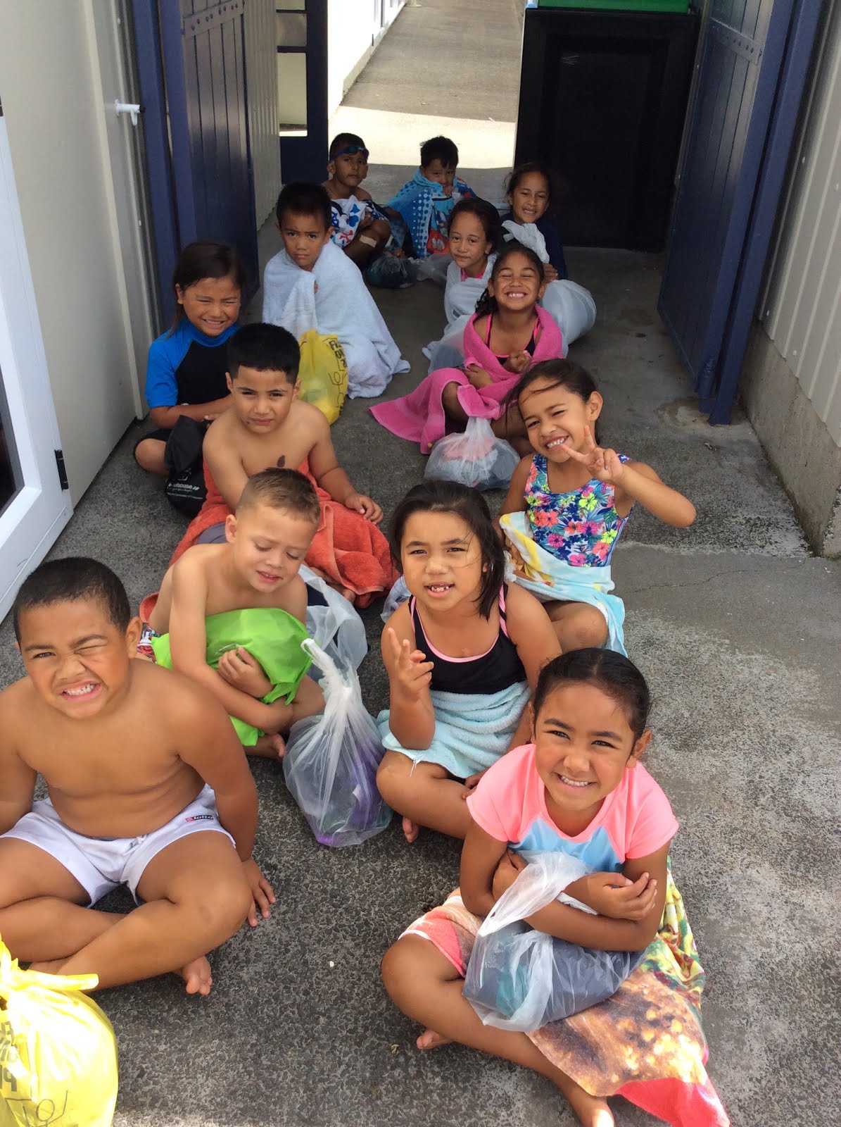 Room 2: "INCREDIBLE 2": Swimming - Learning to use the Flutter Board