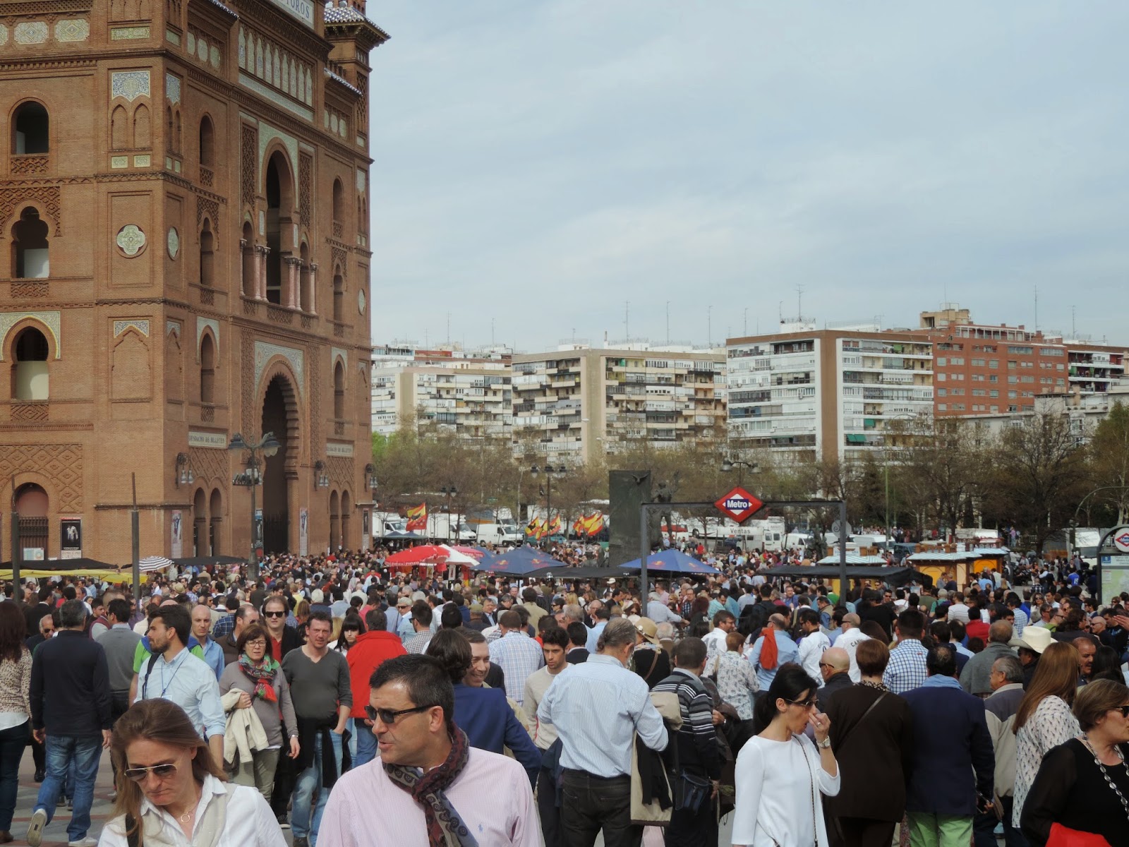 Luiz y Katerine - Madrid: Corrida de Toros / Tourada