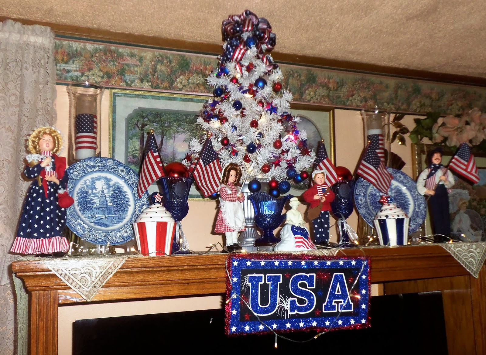 DEBBIE-DABBLE BLOG: Patriotic Tree #2 and and "Mantle", 2018