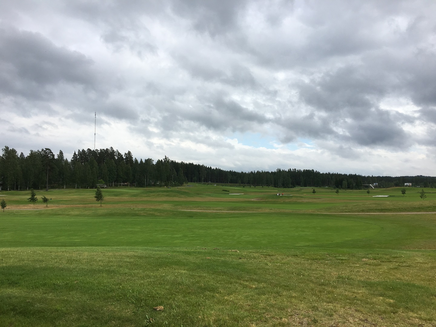 Halkosaari: Revontuli Golf