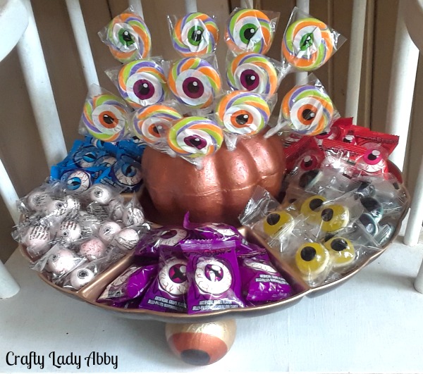 HALLOWEEN DIY: Eye See You Candy Tray