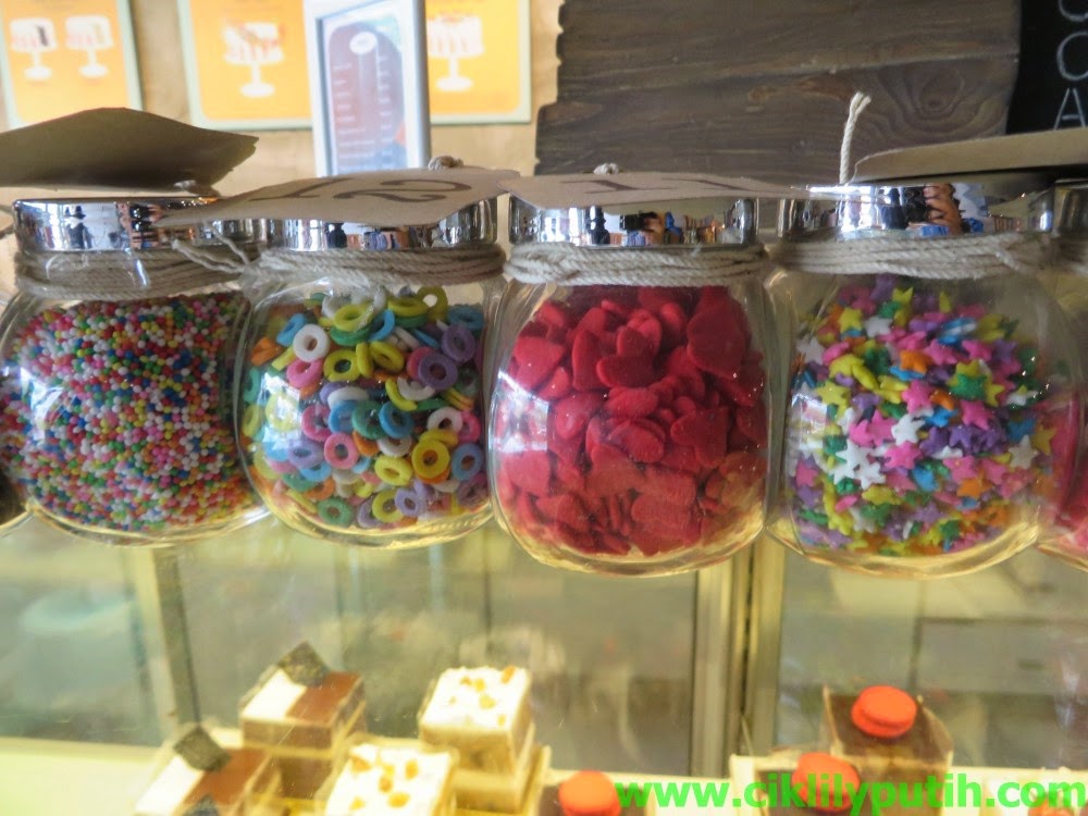 CikLilyPutih The Lifestyle Blogger: Mari D.I.Y Deco Kek Di Cake Sense, TTDI