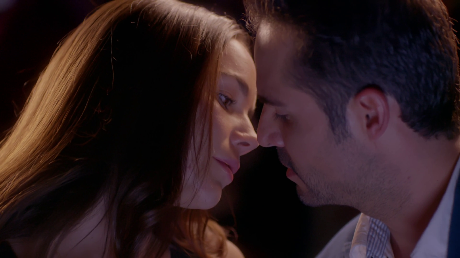 Rubí (2020) – O começo da história de Rubí e Alejandro