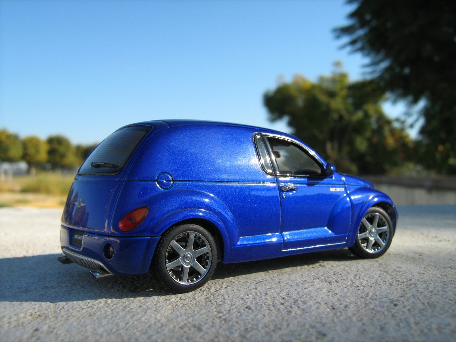 El Garaje Algabeño: Chrysler PT Cruiser Panel Van de AutoArt