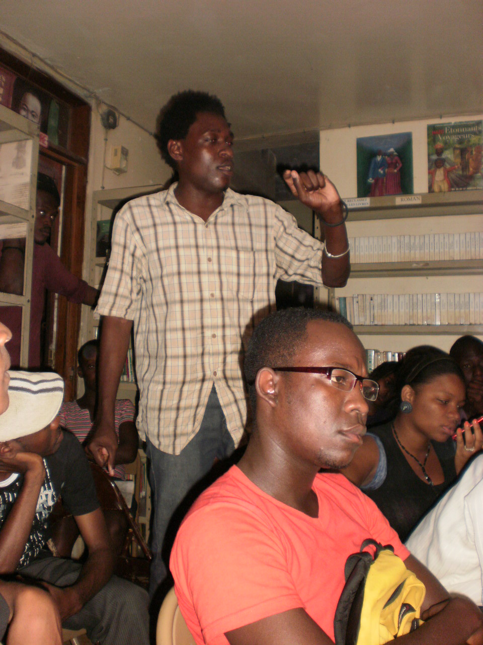 Bibliothèque Justin Lherisson: Yon ti koze