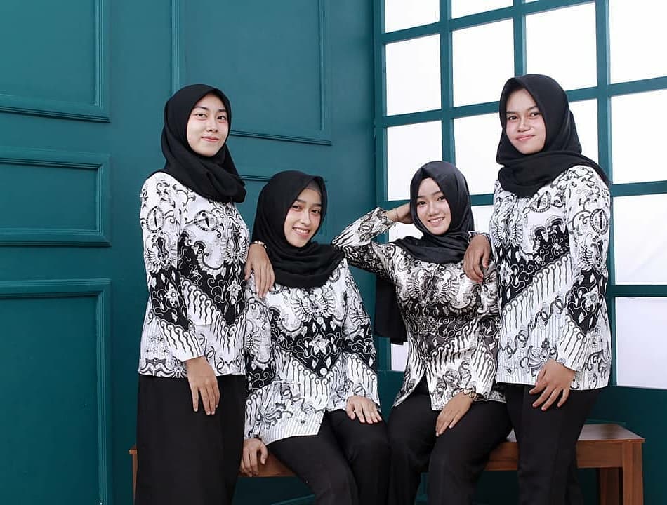 54+ Model Baju Pgri Guru Wanita 2020