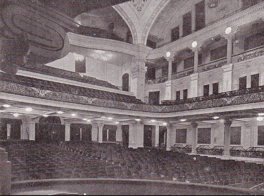 LA PANTALLA MAGICA: CINES DE BARCELONA - CINE COLISEUM