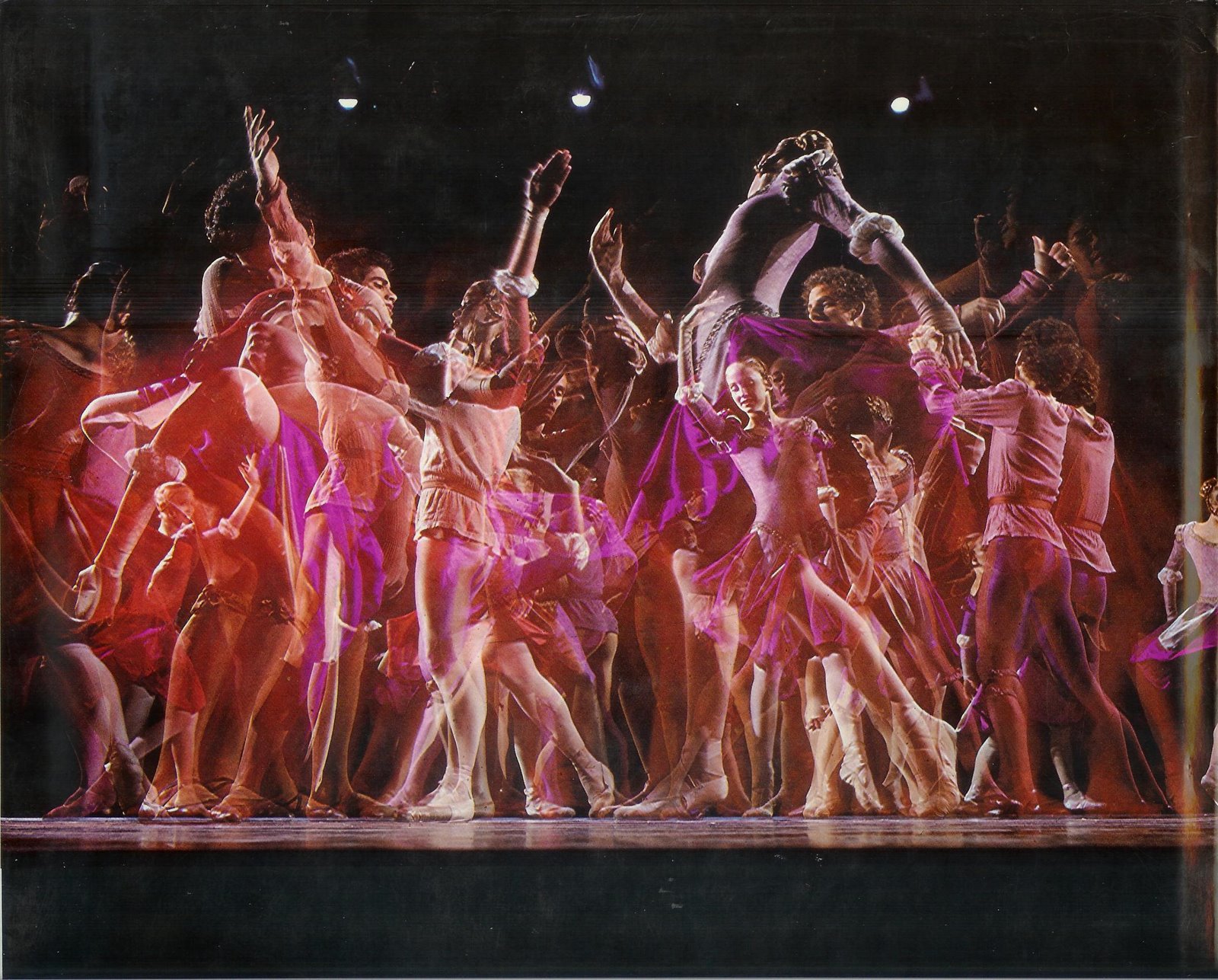 Traces of Light - Yuval Cadmon photography: Gjon Mili
