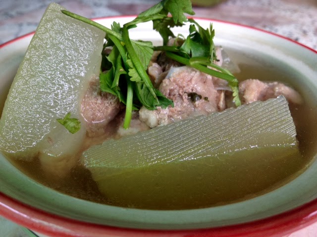 Kanom Thai (Thai Desserts): Thai Food : Tom Jued Fak Kradookmoo (Pork ...