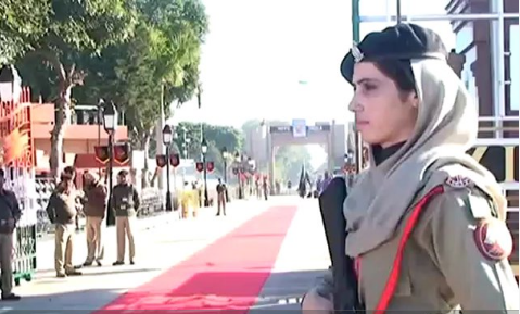 Pakistani Female Commando On Wagah Border - All About Pakistan Army ...
