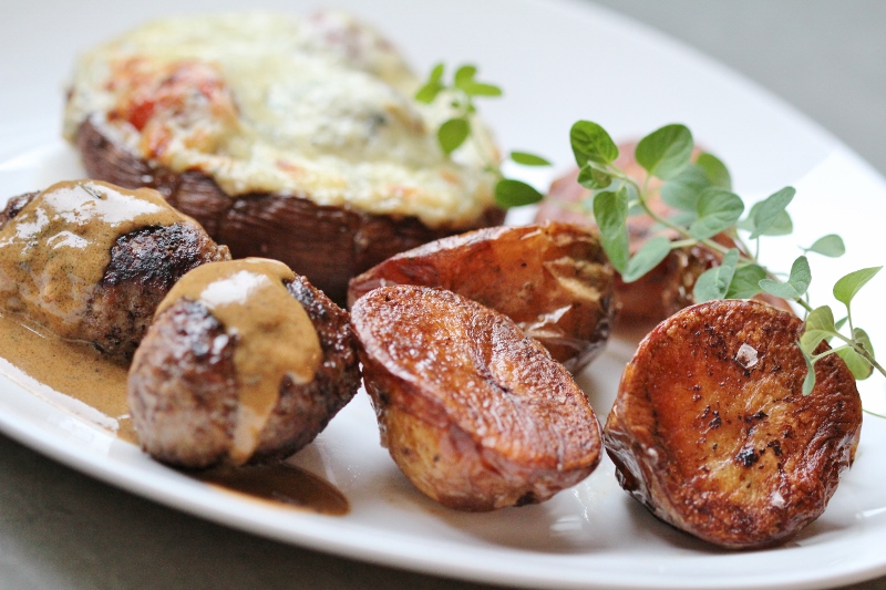 Två små kök: Ost- och tomatfylld portabella i ugnen med (eller utan ...